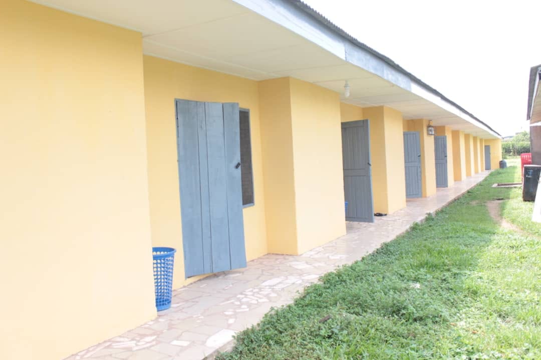 OAU 1990s alumni gives back to Mozambique hall